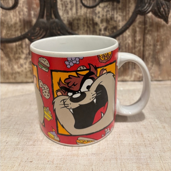 Warner Bros. | Dining | Warner Bros Looney Tunes Taz Tasmanian Devil ...